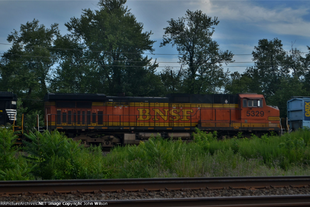 BNSF 5329